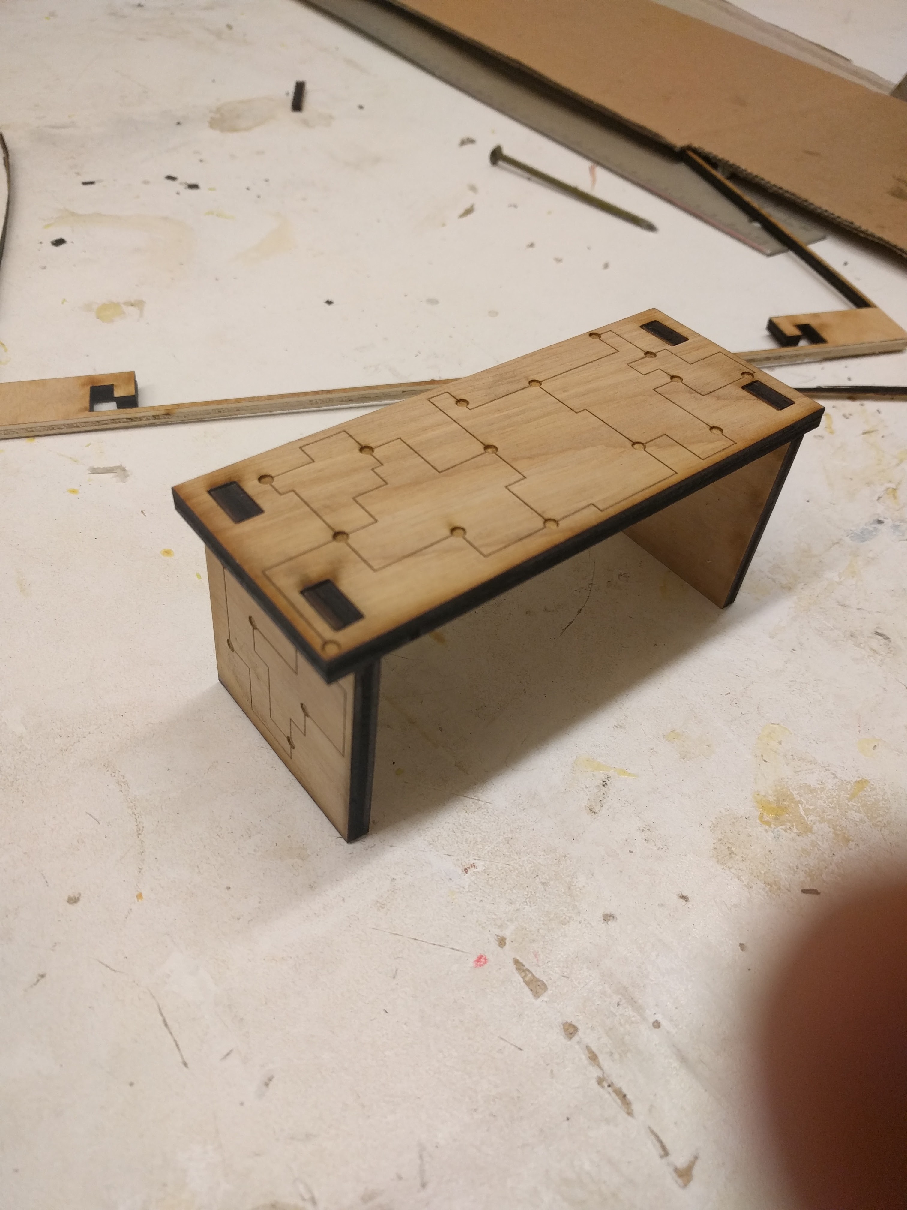 Design Review: Laser Cut Desk/Night Stand – Aesthetics of Design