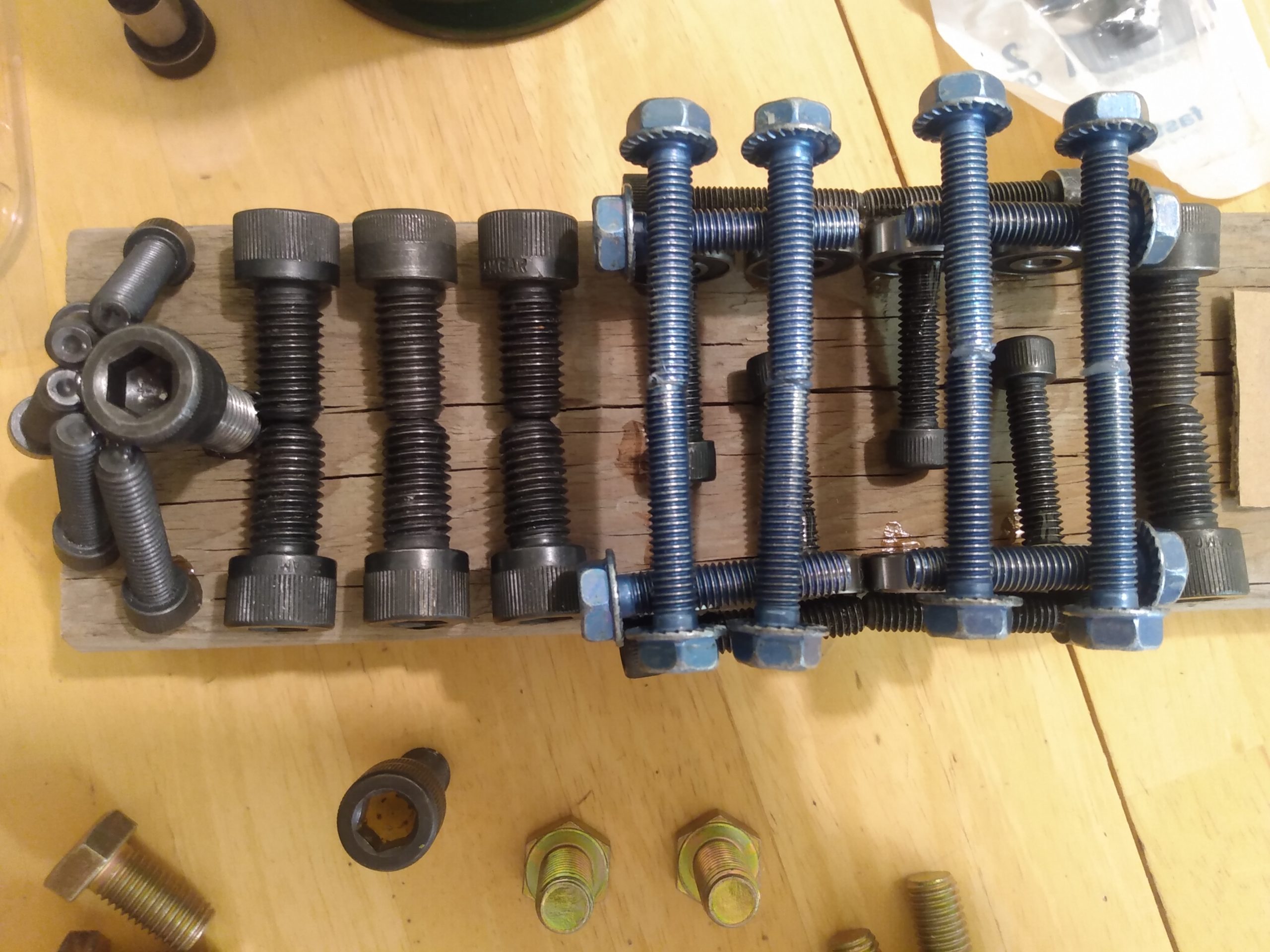 Upcycle Progress: Steampunk Fastener Steam Engine – Aesthetics of Design