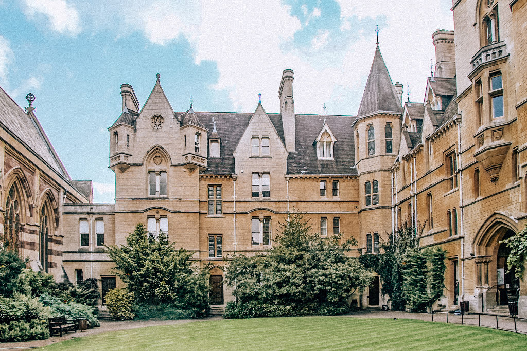 Academia Aesthetic Exploration – Aesthetics of Design