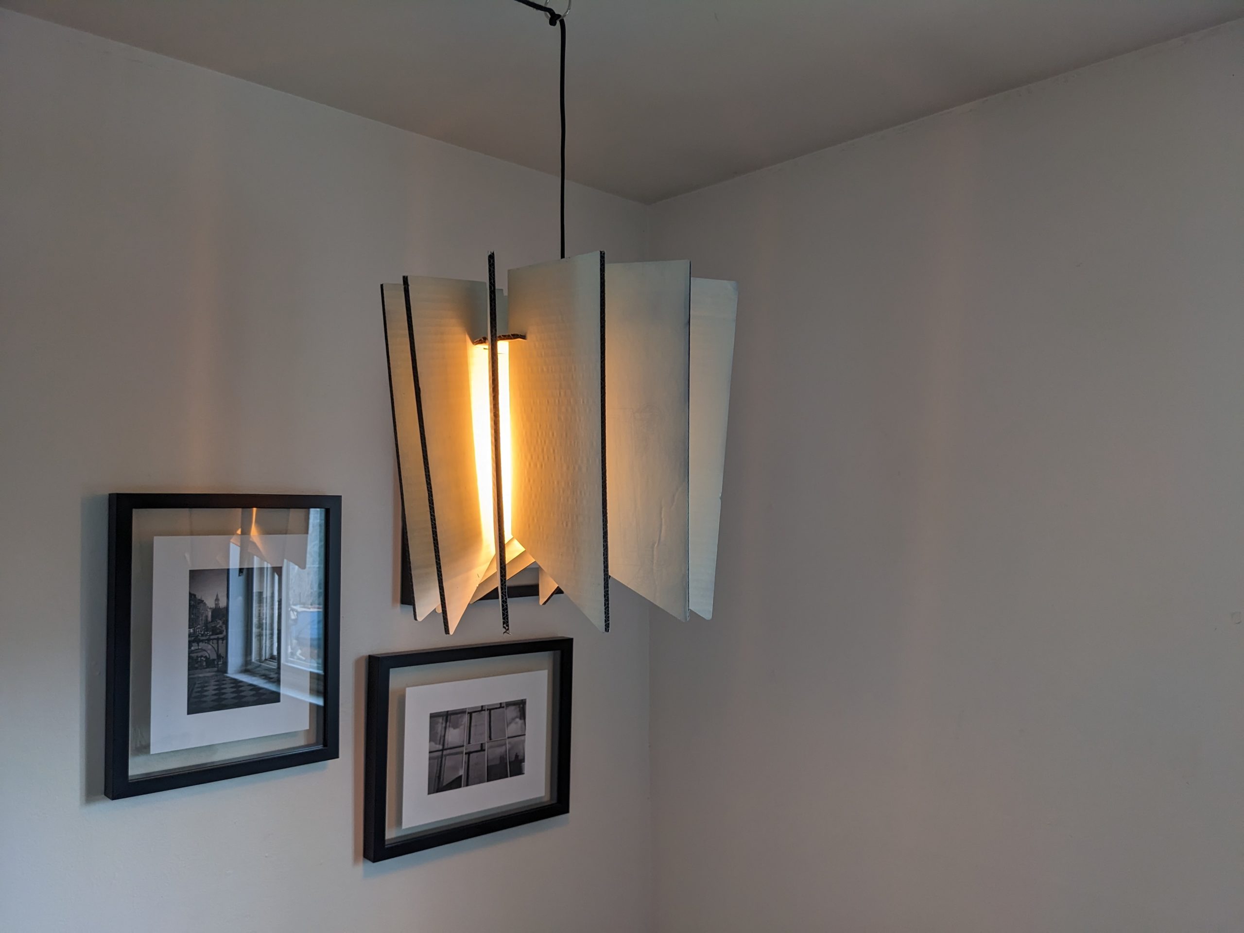 Minimalist Hanging Light – Aesthetics of Design