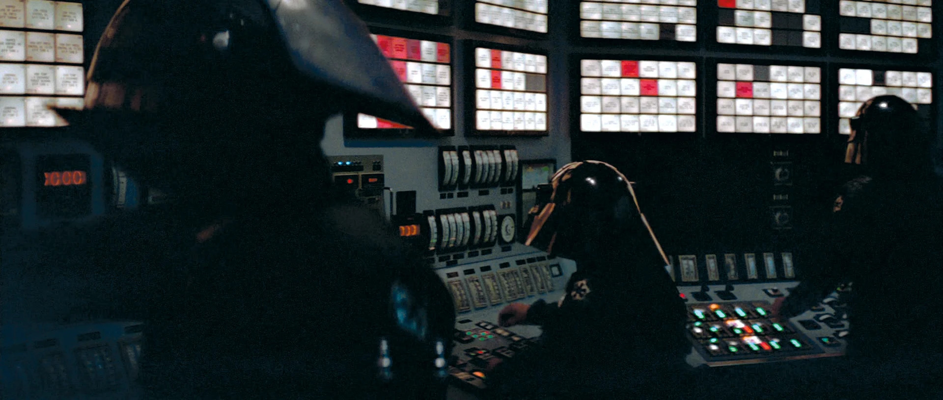 Design Preview: Retro Futuristic Alarm Clock – Aesthetics of Design