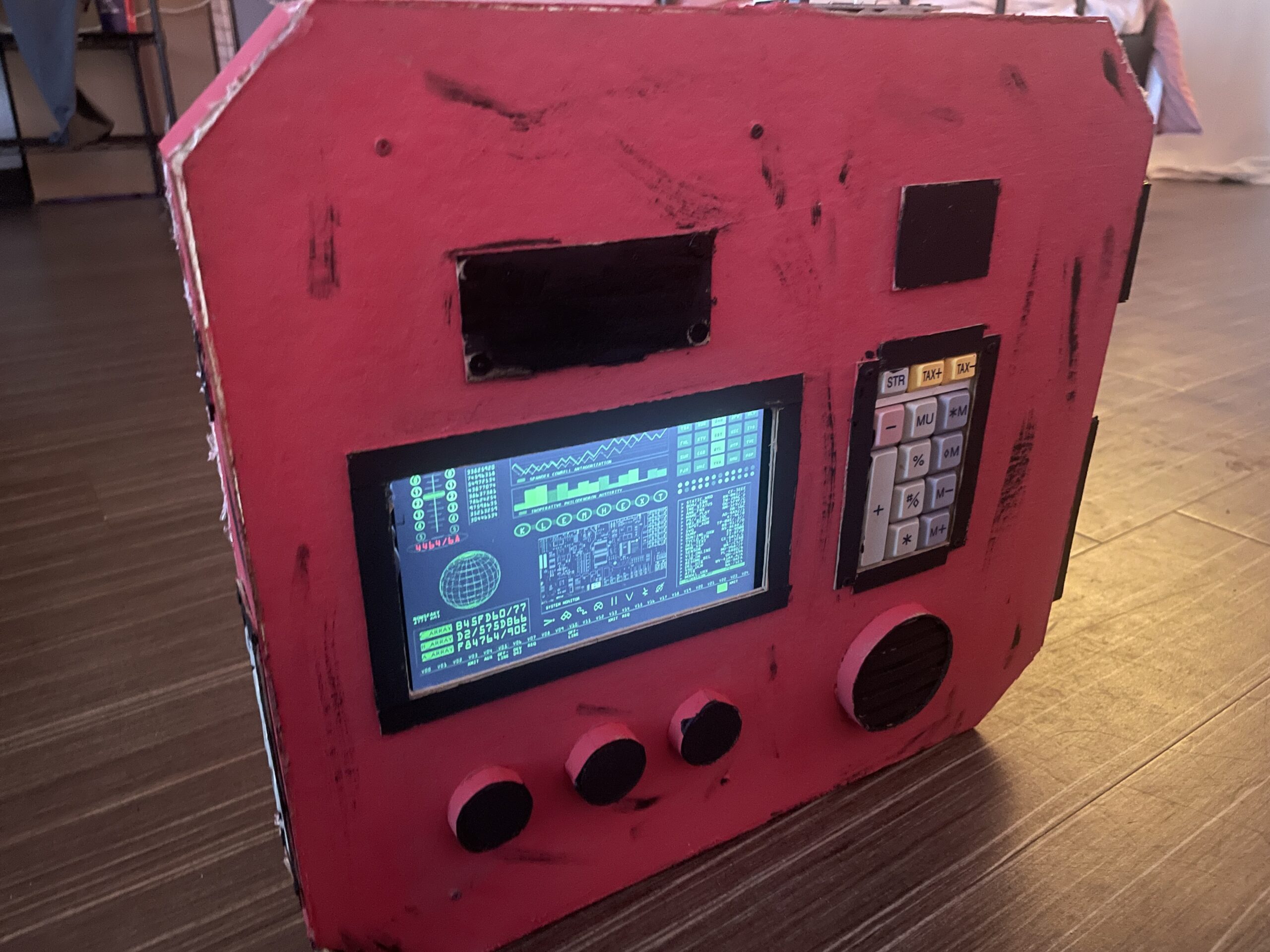 Cyberpunk Communicator – Aesthetics of Design