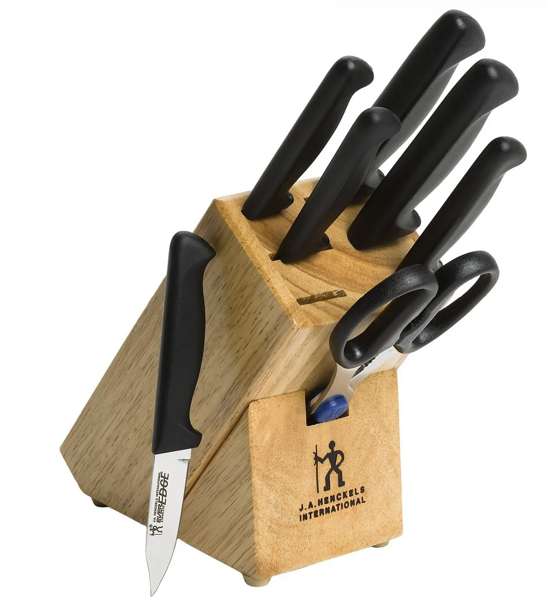 Minimalist Knife Block with Re-used Wood – Aesthetics of Design