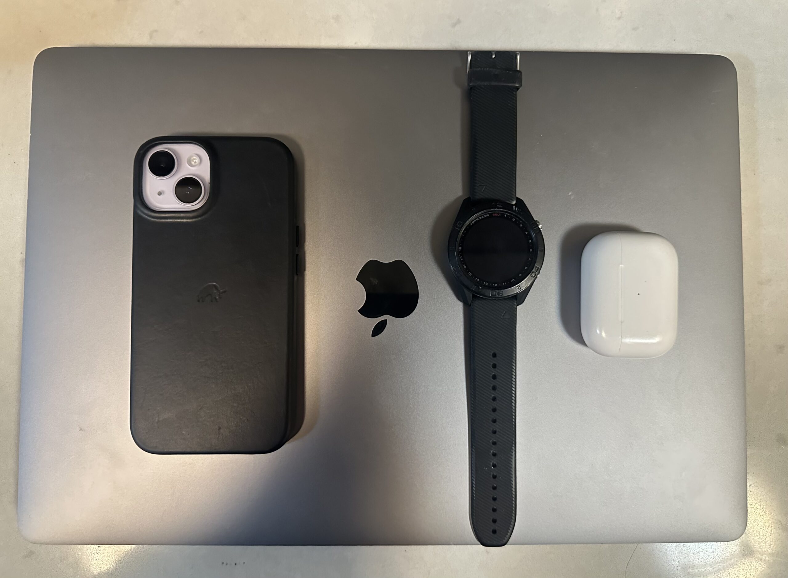 Minimalist Charging Station – Aesthetics of Design