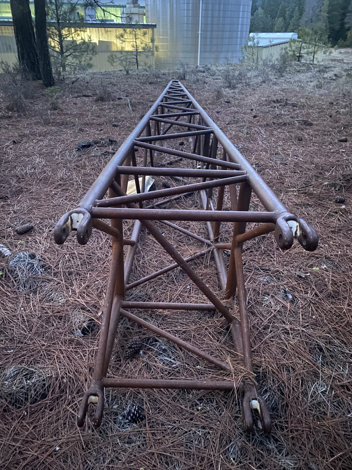 Upcycle Progress: Industrial Rust Artwork – Aesthetics of Design